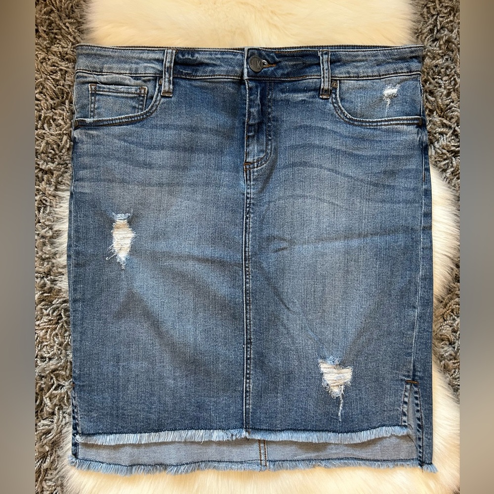 Kut From The Kiley Distressed Connie Denim Jean Skirt - Gem